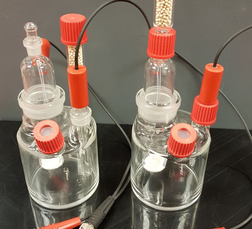 Coulometric Karl Fischer glassware sets for existing titrators.
